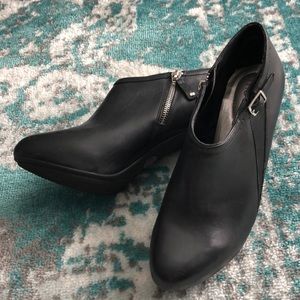 me too | Shoes | Cutest Me Too Black Leather Ankle Boots Sz 85 | Poshmark